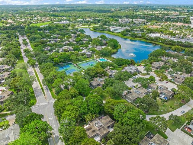 506 5th Ter, Palm Beach Gardens, FL 33418