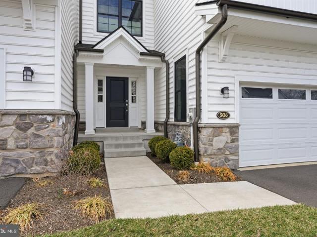 506 Carmela Way