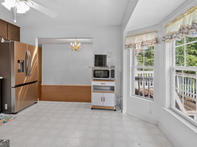 506 Creek View Place