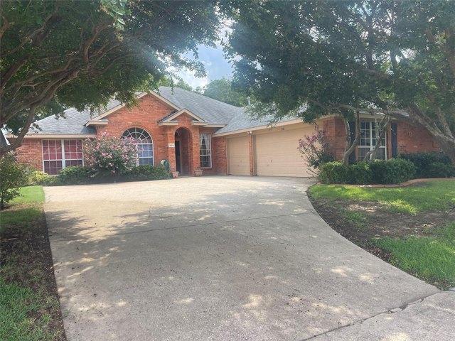 506 Baltusrol Cir, Garland, TX 75044