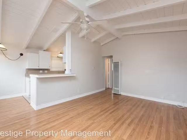 506 Begonia Av A 506 Begonia Av
