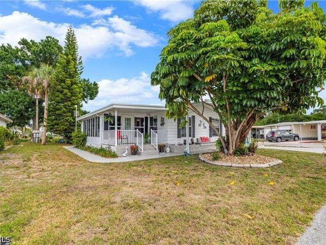 506 Blossom Ct, North Fort Myers, FL 33917