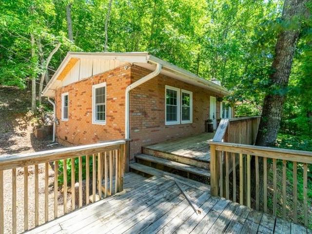 506 Guffie Rd, Franklin, NC 28734