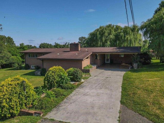 506 Denby St, Radford, VA 24141