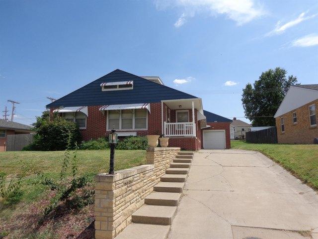 506 E 11th St, Ellis, KS 67637
