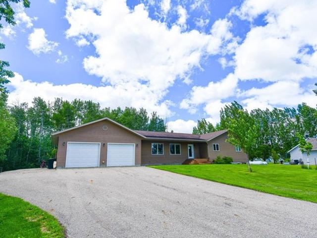 506 E Bakke Ave, Newfolden, MN 56738