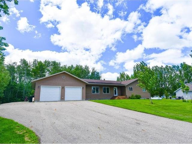 506 E Bakke Ave, Newfolden, MN 56738