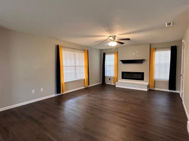 506 E Silver Oak Drive