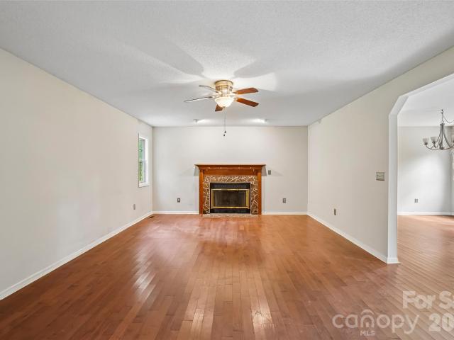 506 Fox Hollow Lane