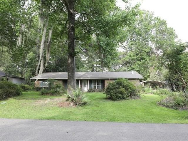 506 Holiday Cir, Pineville, LA 71360
