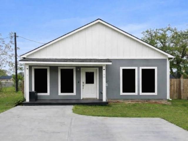 506 Jenni Ln, San Leon, TX 77539