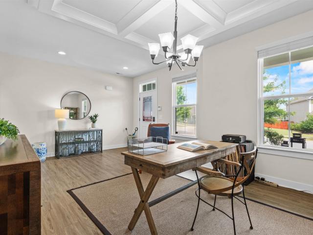 506 Litchfield Lane