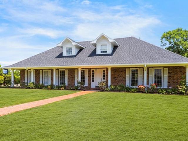 506 N Gin St, Erath, LA 70533