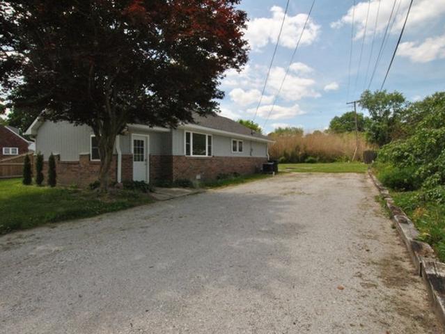 506 N Main St, Mooresville, IN 46158