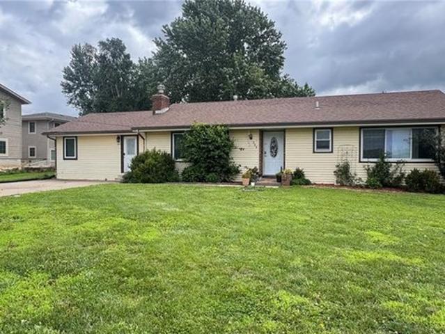 506 N Prairie St, Highland, KS 66035