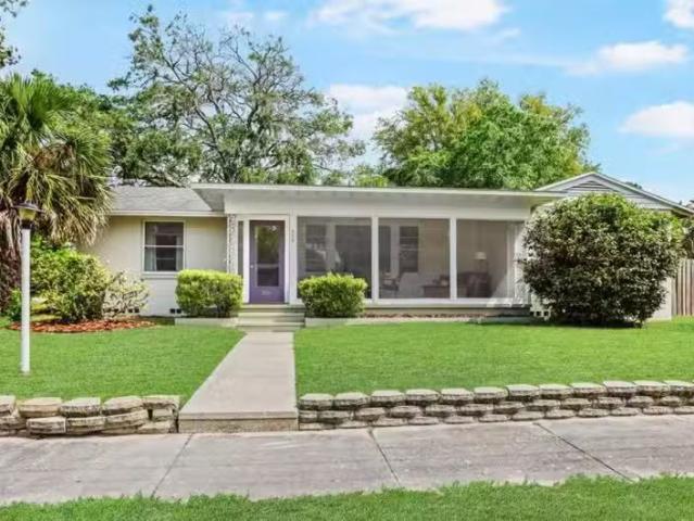 506 NE 10th Ave, Gainesville, FL 32601 MLS GC530572