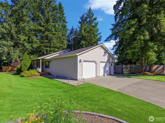 506 Nieland Loop SE