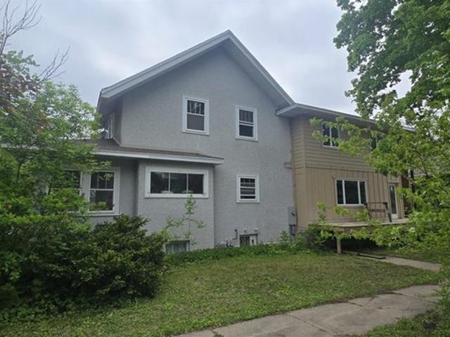 506 S 6th St, Forest City, IA 50436