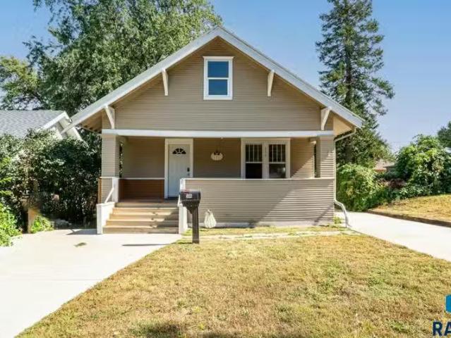 506 S EUCLID AVE, SIOUX FALLS, SD 57104 Single Family Residenc.