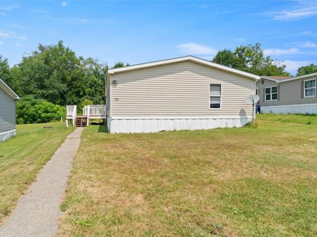 506 Squirrel Dr, Erie, PA 16509