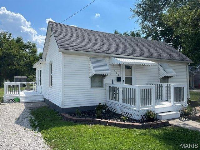 506 Panhorst St, Staunton, IL 62088