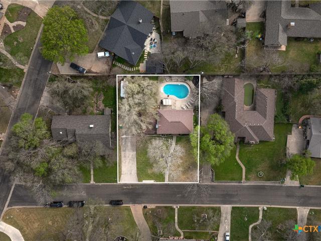 506 Pecos Trail