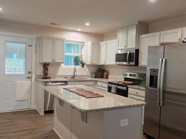 506 Roan Creek Trail