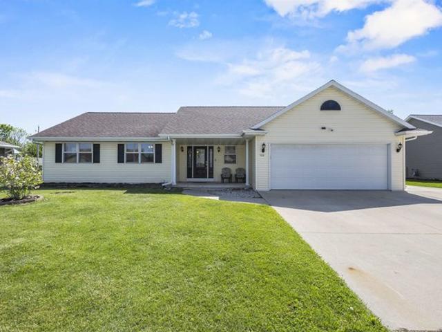 506 Rosemary Ct, Pulaski, WI 54162
