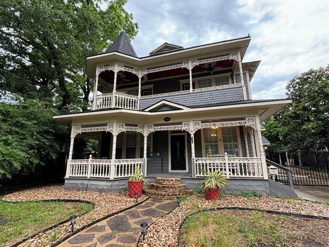 506 W Baylor St, Ennis, TX 75119