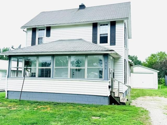 506 W Lincoln St, Hoopeston, IL 60942