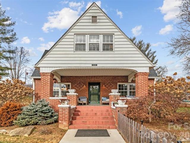 506 W Main St, Burnsville, NC 28714