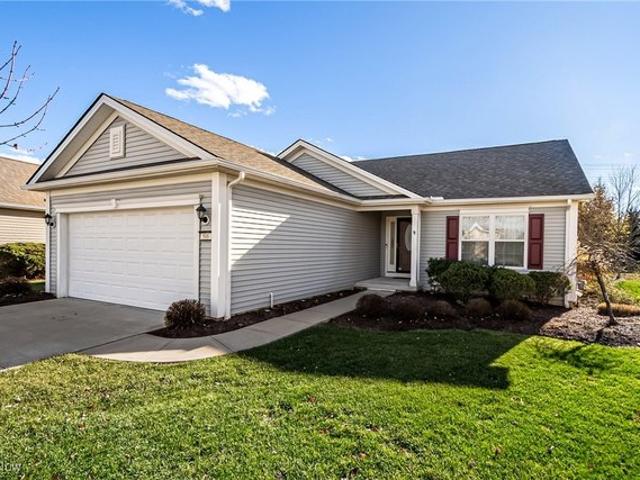 506 Water Pointe Ln, Brunswick Hills, OH 44212