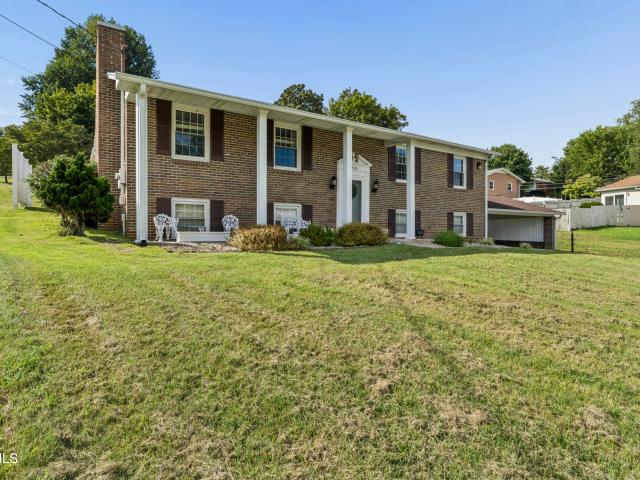 506 Whispering Way