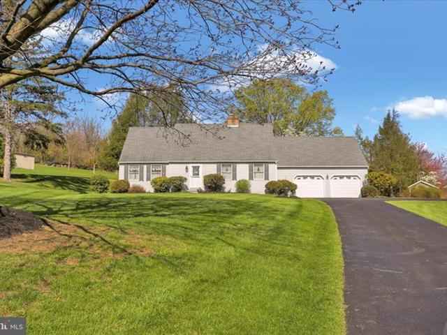506 Wiest School Rd, Oley, PA 19547