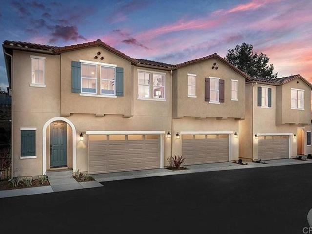 506 Willowmore St, Vista, CA 92081