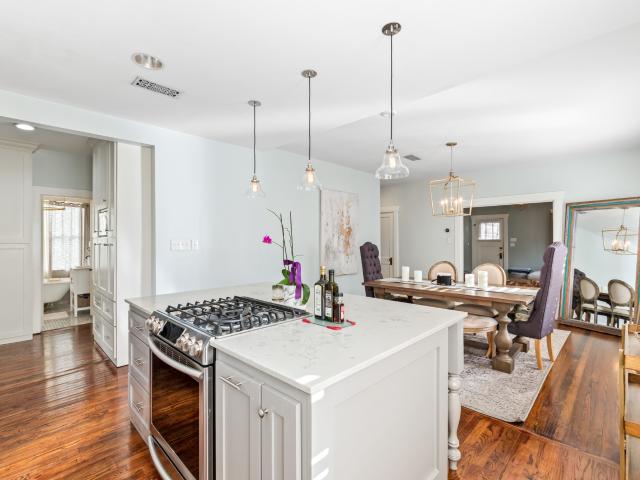 506 Willard St, Houston, TX 77006 | MLS #24578 | Compass