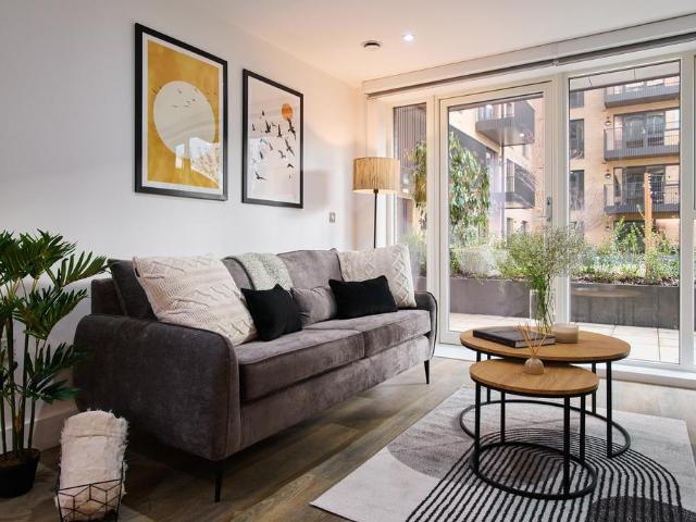 506, The Kimmeridge, 1 Westminster. 1 bed apartment to rent £2,050 pcm £473 pw