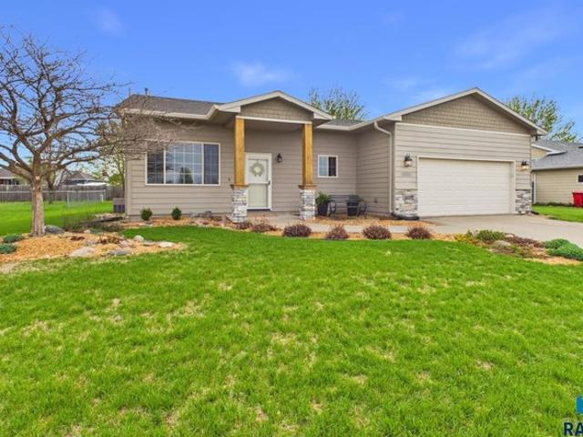 506 Troy Ave, Harrisburg, SD 57032