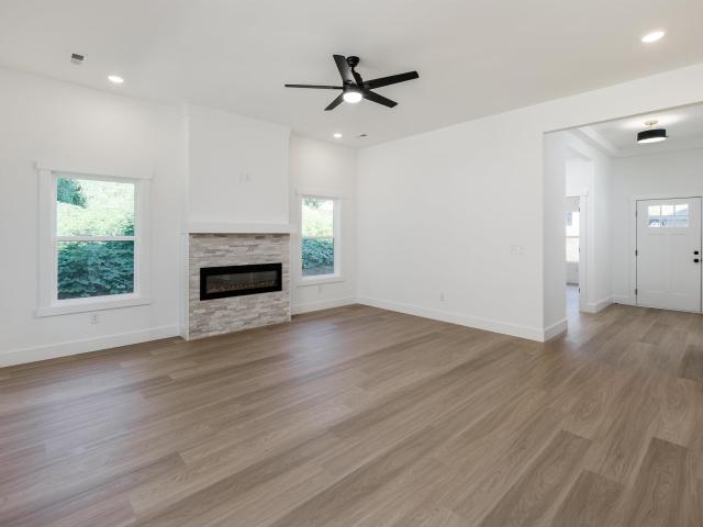 506 Vault Way