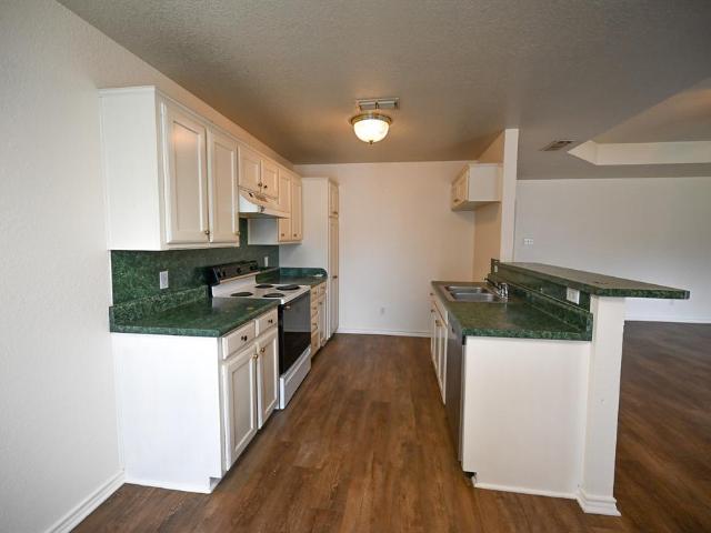 506 Valleyridge Court # B
