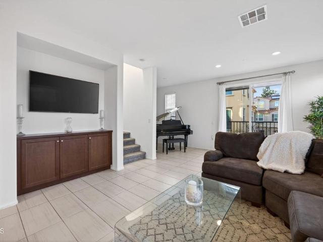 5075 Manzano St, Camarillo, CA 93012 | MLS #V1 36102