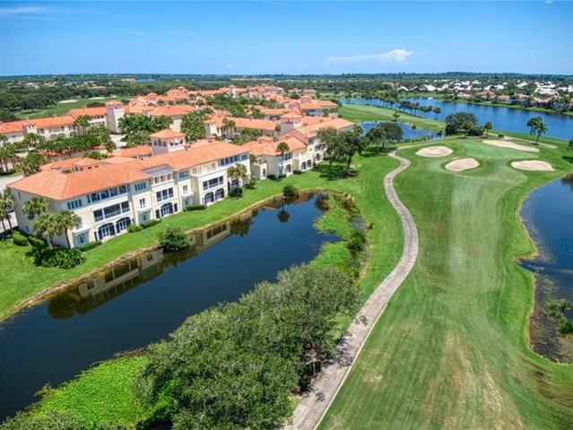 5075 Harmony Cir Apt 302, Vero Beach, FL 32967