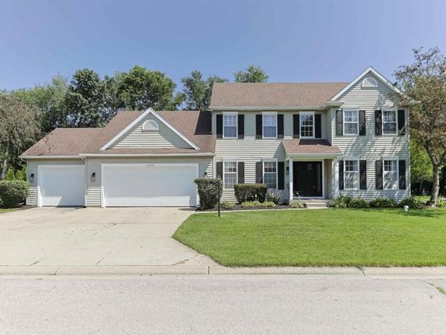 50769 Bromley Dr, Granger, IN 46530