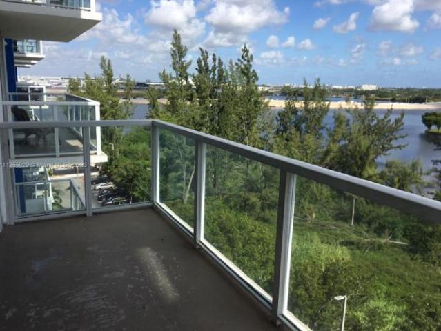 5077 7th St NW #911, Miami, FL 33126