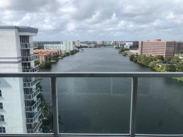 5077 7th St NW #Ts2, Miami, FL 33126