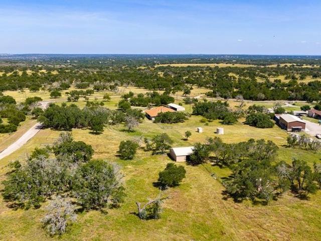 5078 Friedrich Rd, Fredericksburg, TX 78624