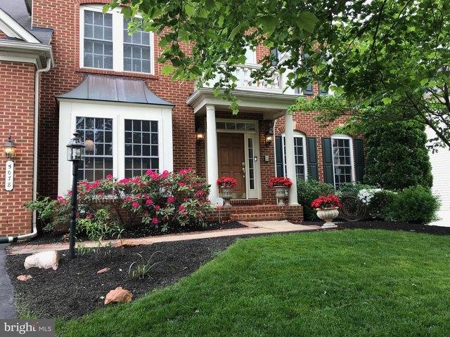 5078 Twinbrook Run Dr, Fairfax, VA 22032
