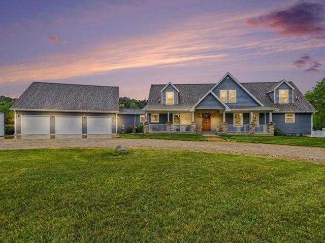 50790 Pleasant St, Dowagiac, MI 49047