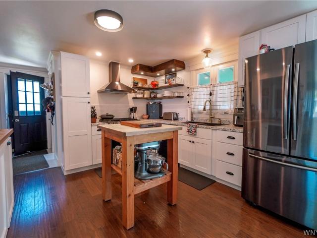 5079 Chapman Parkway