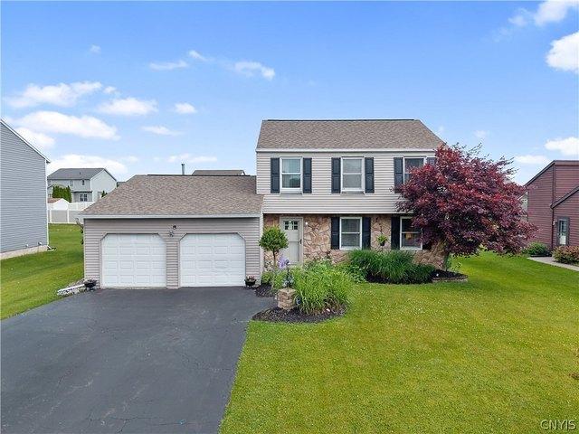 5079 Homeview Dr, Liverpool, NY 13088
